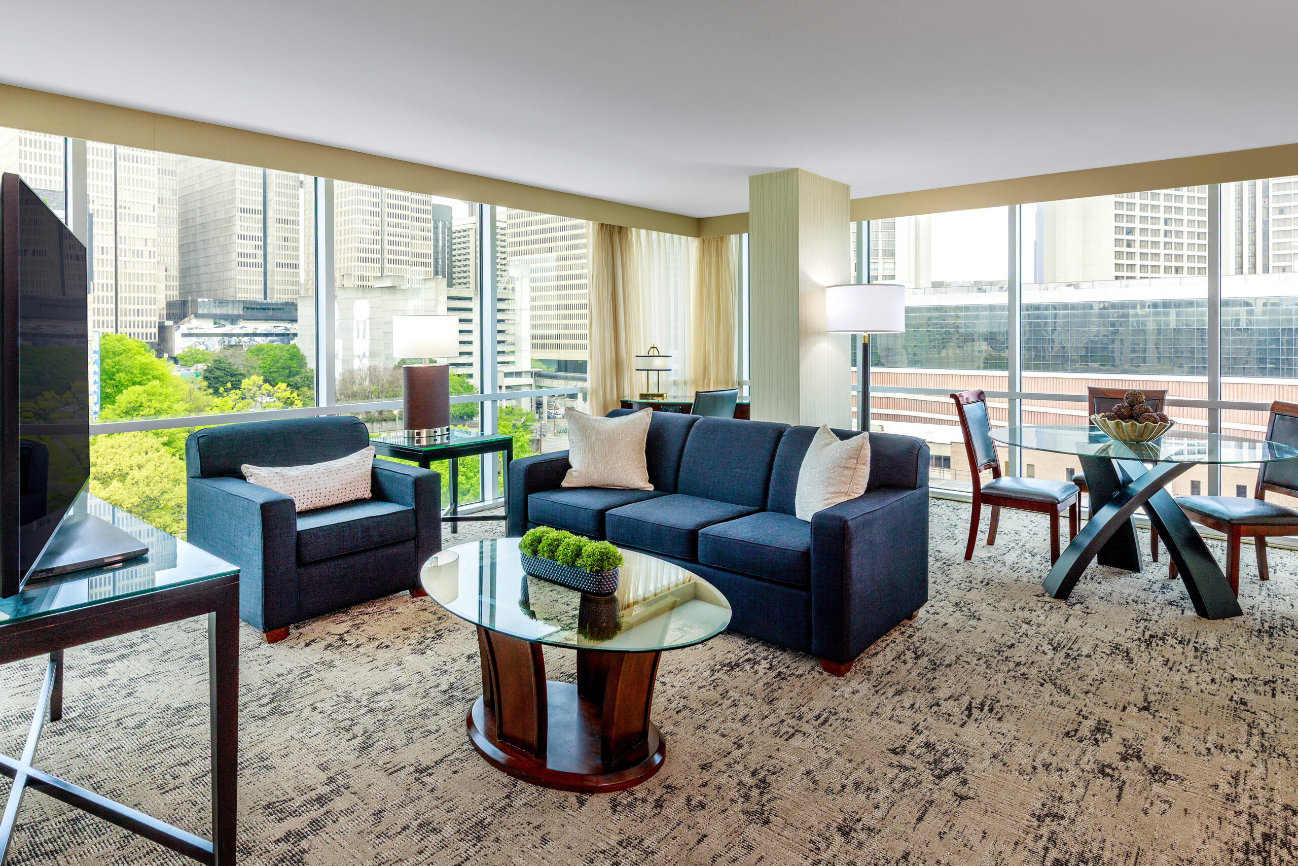 Executive Suite | Atlanta Hotel Suites | Courtland Grand
